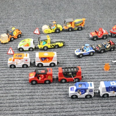 速发声光直升机警车救护车车具质轨道车儿童玩制木木磁力火车小车