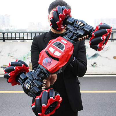 极速RC Car 4WD Ramdio Control Stunt Car Gesture Induction Tw