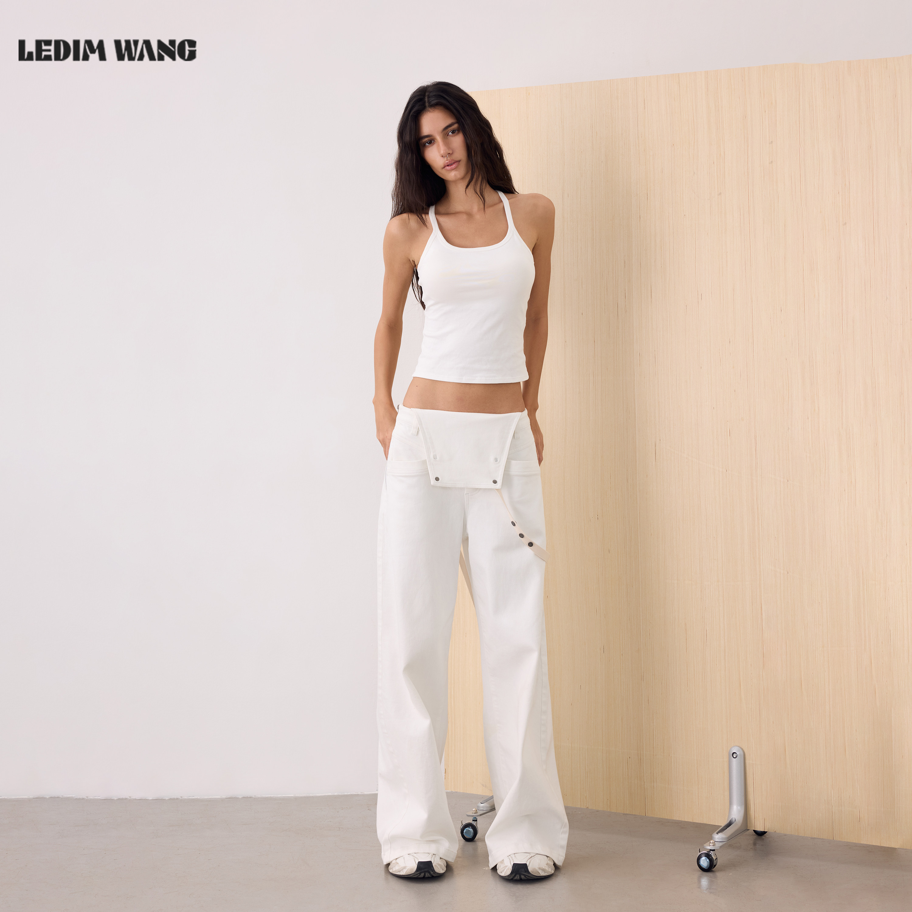 LEDIM WANG复古简约白色牛仔背带裤女百搭宽松阔腿裤长裤26夏新款