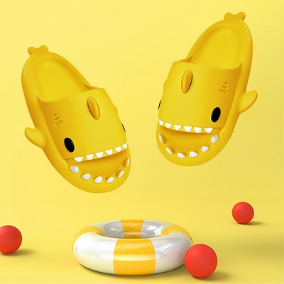 极速2022 New Summer Slippers Lovely ShIark Shape Slides Outd