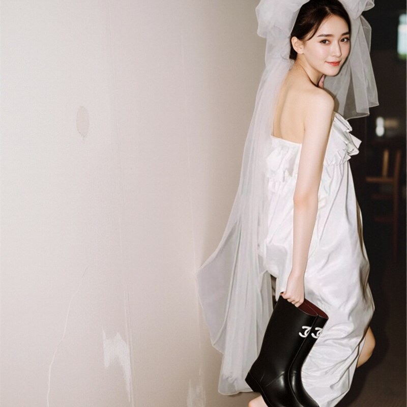 新品法式缎面抹胸l一字肩晨袍轻婚纱孕妇礼服轻奢小众高端领证登
