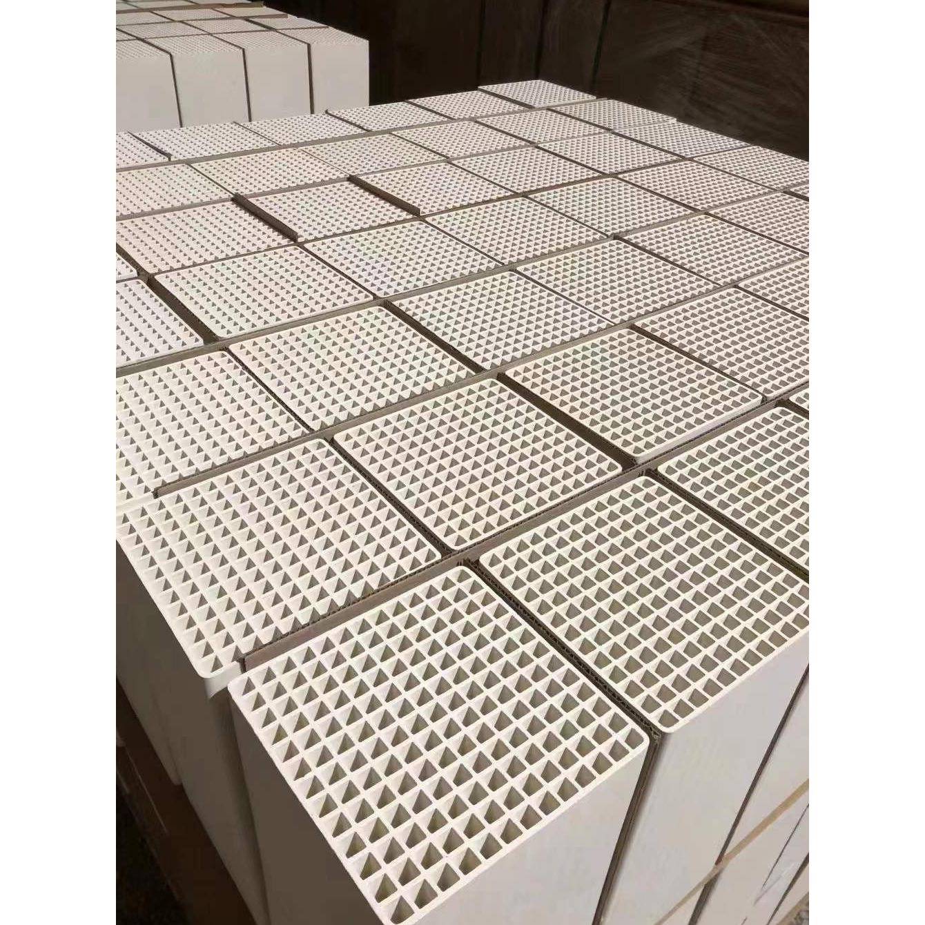 蓄热砖恒温工业蜂窝陶瓷蓄热体堇青石载体多孔砖刚玉莫来填料块