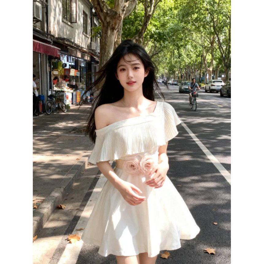 法式千金风一字肩短款露肩连衣裙子女夏季收腰约会公主裙QD88306