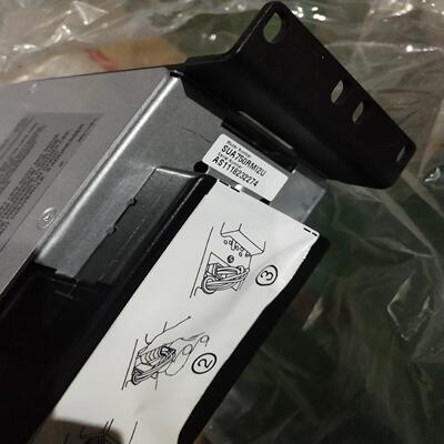 SUA750RMI2U 电源余货库存处理实物图拍摄联（憨憨电子）