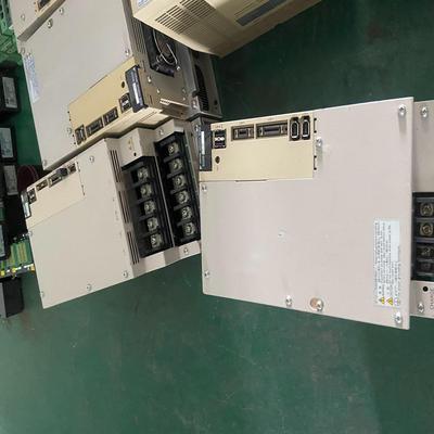 议~安川驱动器SGDS-60A12A，成色如图，功能测试好