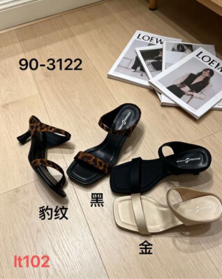 七彩青春官网正品2026新款欧州站时尚方中跟女休闲凉拖鞋90-3122