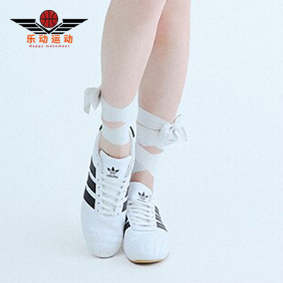 阿迪达斯男女经典耐磨休闲鞋