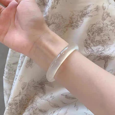 气质天然香槟金玛瑙手镯冰透玉髓镯子女款高冰白月光玉镯冰种女款