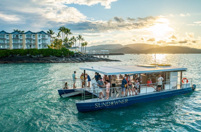 澳洲旅游圣灵群岛日落游船（Sundowner）艾尔利滩往返