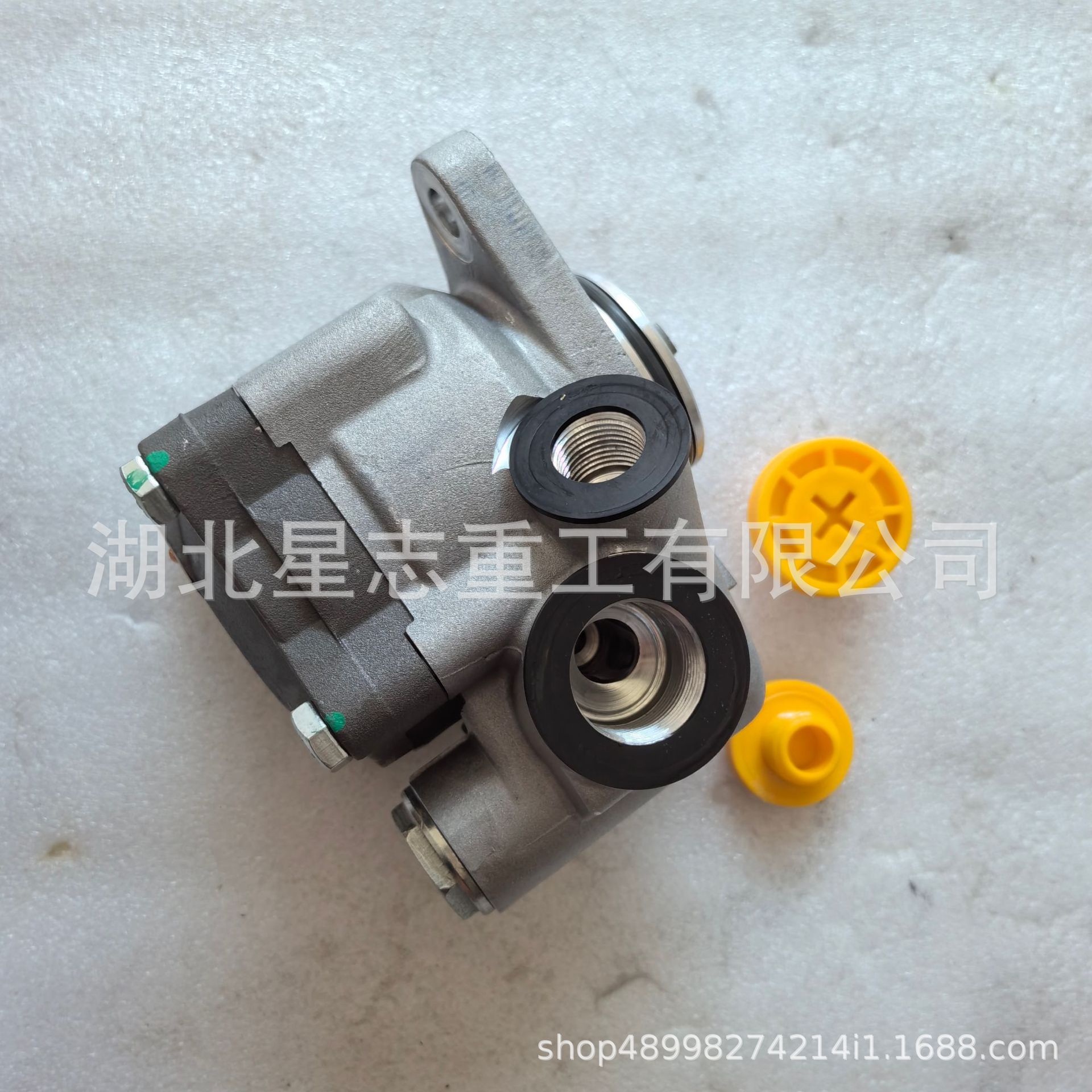 48913426湖北星志重工ISBE 4BT 6BT发动机零部件转向助力泵
