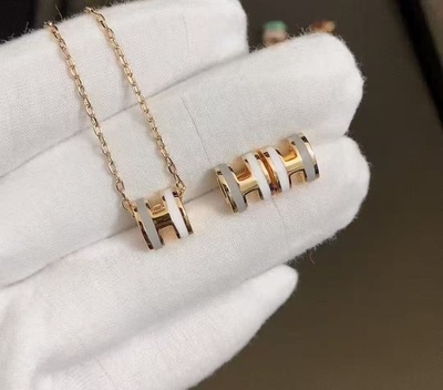 25年新款H字母耳钉女玫瑰金珐琅轻奢小众高级感mini耳饰百搭项链