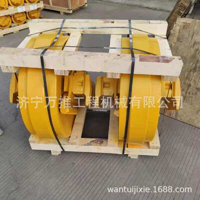 推土机中联160 引导轮总成 004904030A0600000