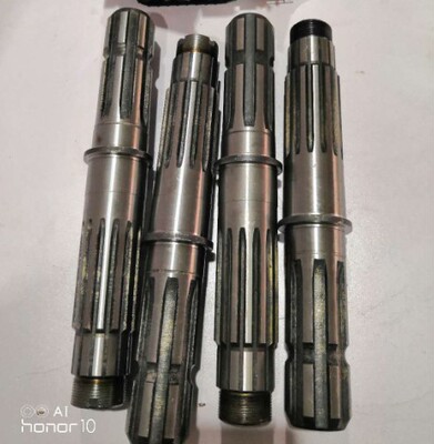 久保田拖拉机704 854 954 1004动力输出轴 PTO轴久保田拖拉机轴头