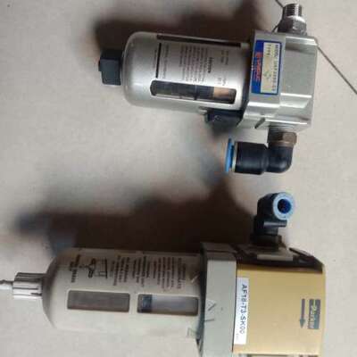 油水分离器，一个Park美国AF18-T3-SK00，另一个
