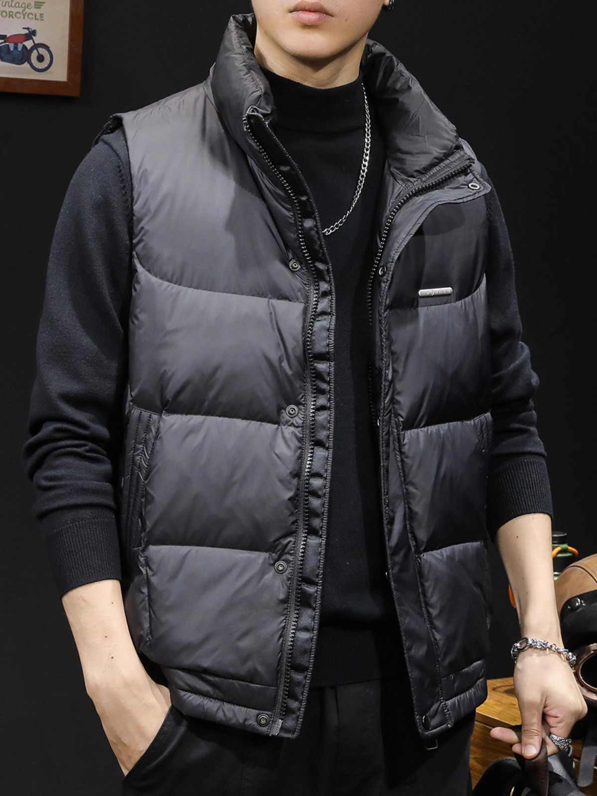 法国高端品牌90鸭绒羽绒服马甲男2025冬季款轻薄保暖休闲夹克外套