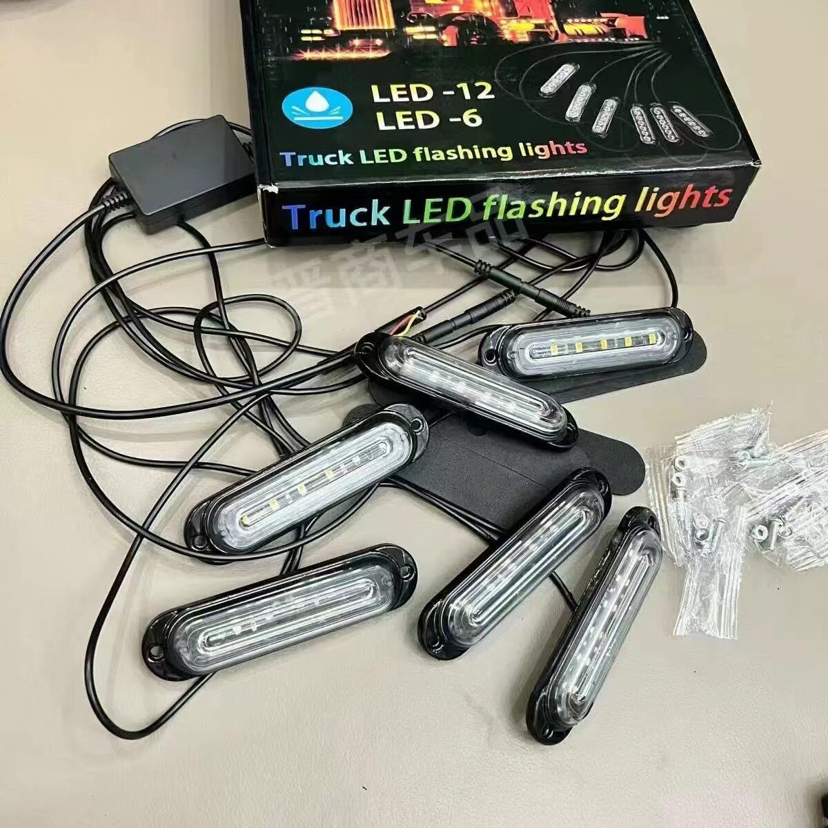 货车卡车-中网高亮警示灯新款小黄灯货车防水改装拉货灯/代驾灯类