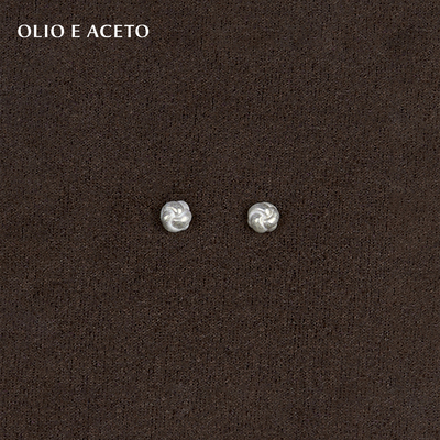 OLIO E ACETO·油醋汁纯银旋结耳钉