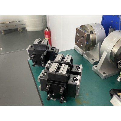 4轴8工位高效夹具高刚性4孔零点定位配鑫H54自定心小老虎钳