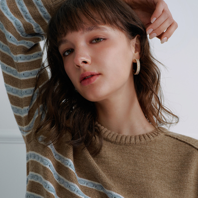 uffie于绘立体条纹针织毛衣