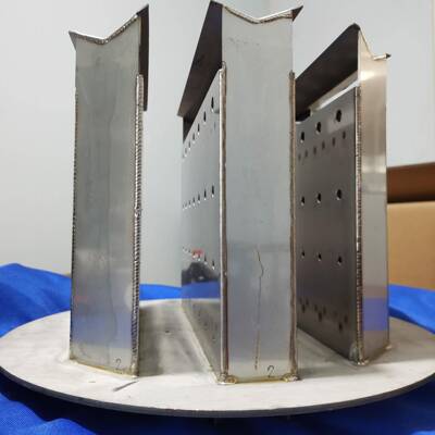 不锈钢液体LQT-CPFB分布槽盘式液分布器塔内件厂家槽盘体式器体液