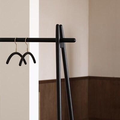 木氏造物卧室姹寂风黑色衣帽架落地挂衣架实木北欧移动晾衣架客厅