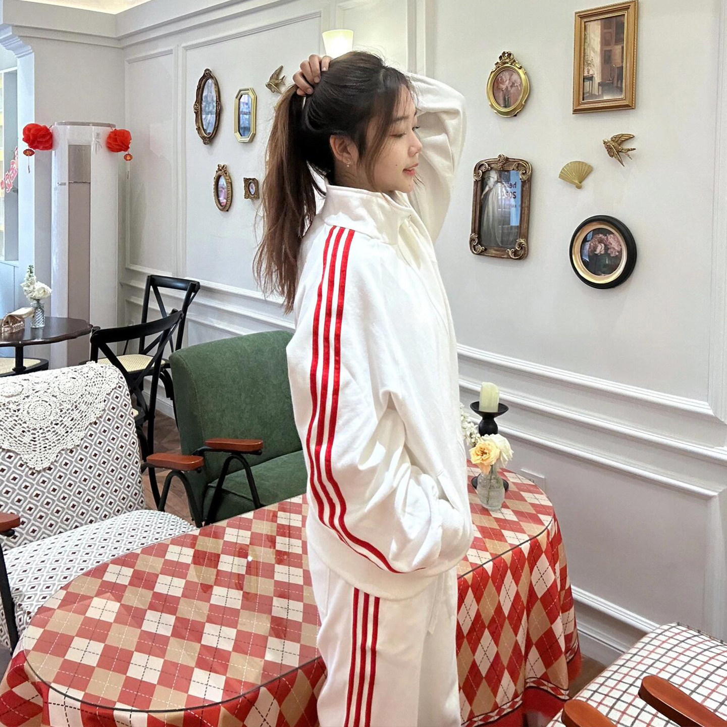 白色三条杠卫衣外套女初秋季运动巨好看韩系早秋慵懒开衫2025新款