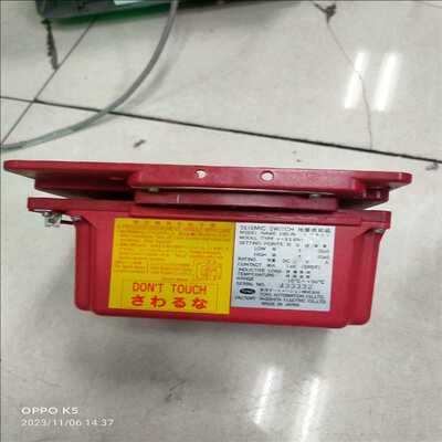 V-858N1有一个，95新以上，质保一年，包好。（耶耶电子）