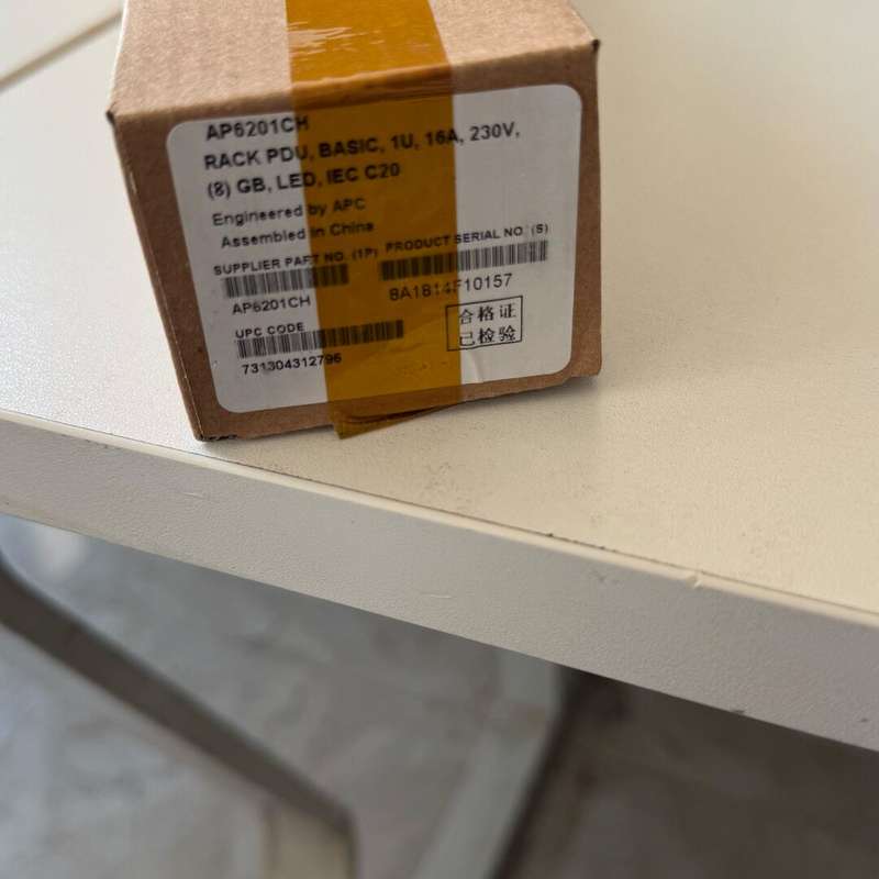 {议价}APC施耐德PDU电源分配器，型号AP6201CH{可维修}