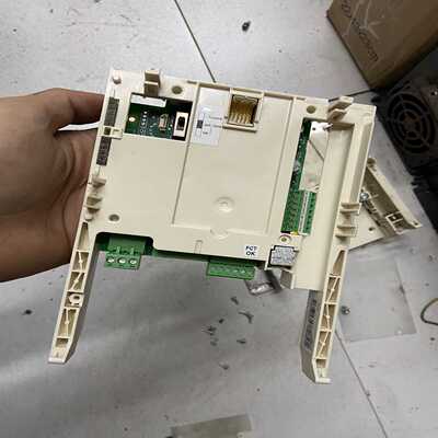 VW3A3202，施耐德ATV71扩展IO卡，，~议价