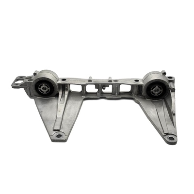 适配福建奔驰威霆后差速器支架