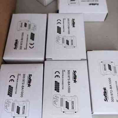DP总线连接器300 972-BA1000 未使用咨询维修