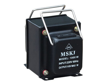 IMPA793303 793304 793305 便携式双向变压器 110V?220V