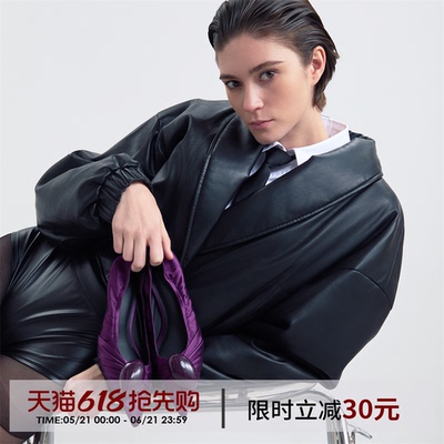 Cihi缎面褶皱椭圆扣尖头低跟