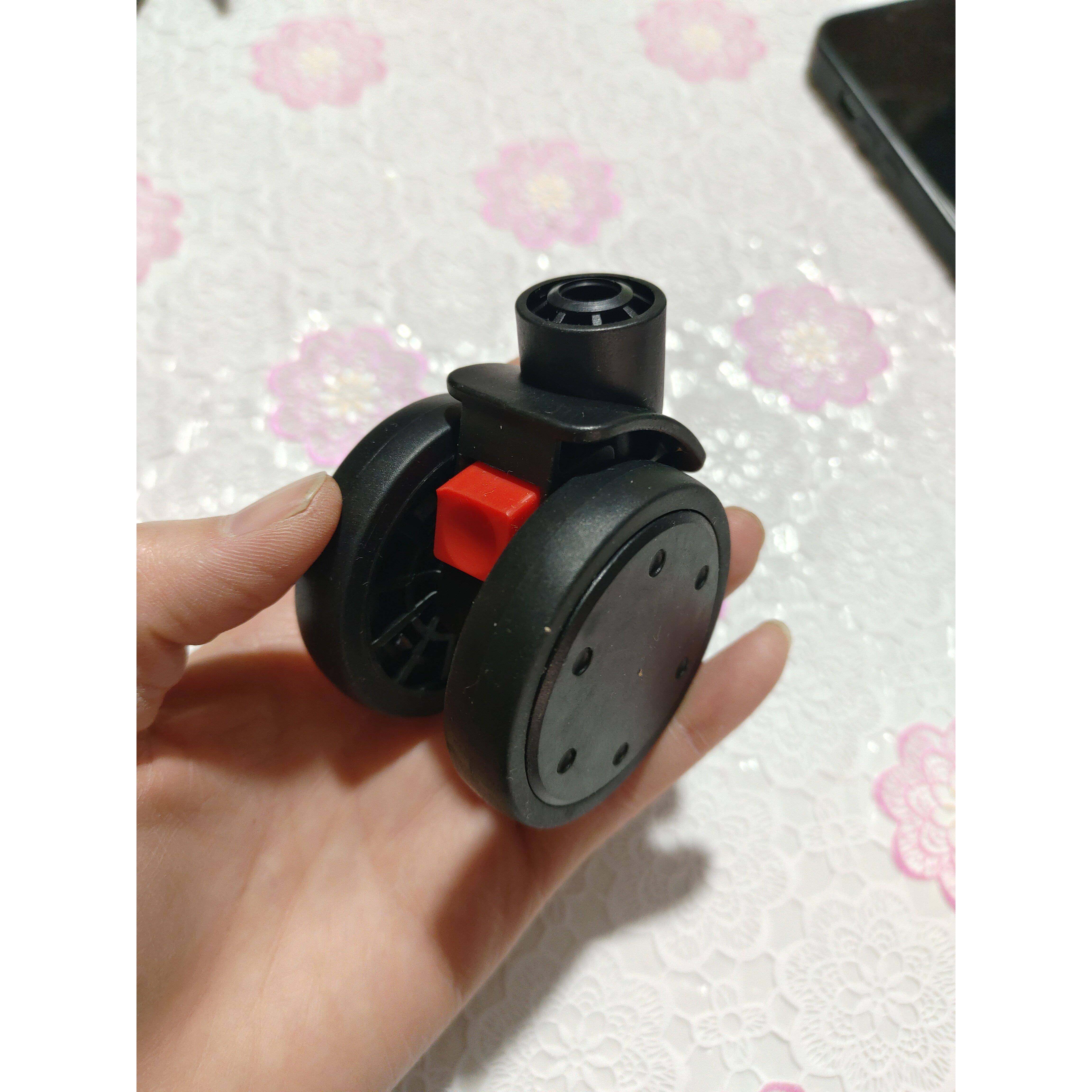 行李箱万向轮黑色拉杆箱旅行箱皮箱配件耐磨静音顺滑通用轮子