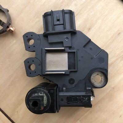 适用于 于焕驰朗动瑞纳IX35福瑞迪智跑凯绅K2K3k4K5悦动发电机调