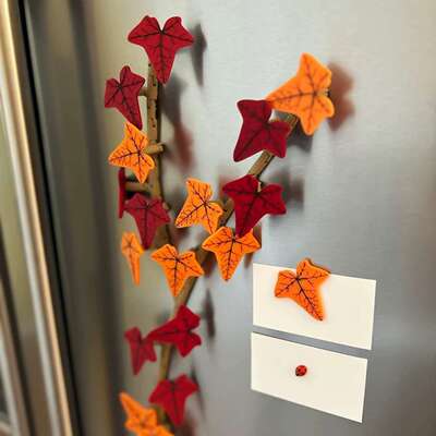 English Ivy Fridge Magnet with Articulating Stems冰箱贴
