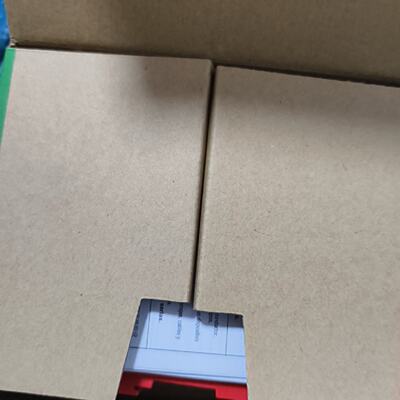 施耐德安全继电器XPSUAT13A3AP 全新原装正品，20--议价商品