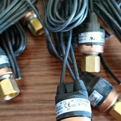 溢价-丹佛斯压力开关ACB2UA520W订货号061F7520