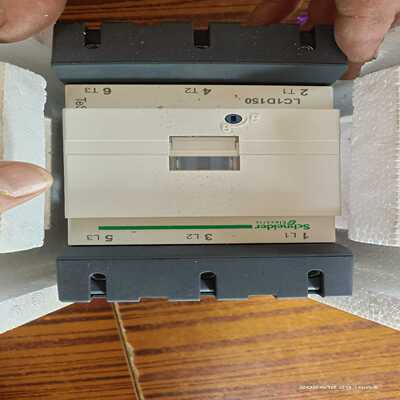 询价~交流接触器LC1D150交流接触器AC220V/150