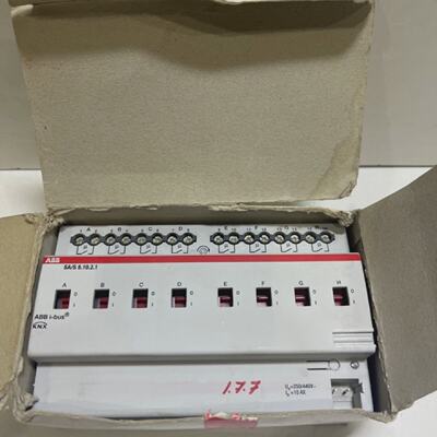 ABBSAS8.10.2.1开关动作器2CDG110157R0011