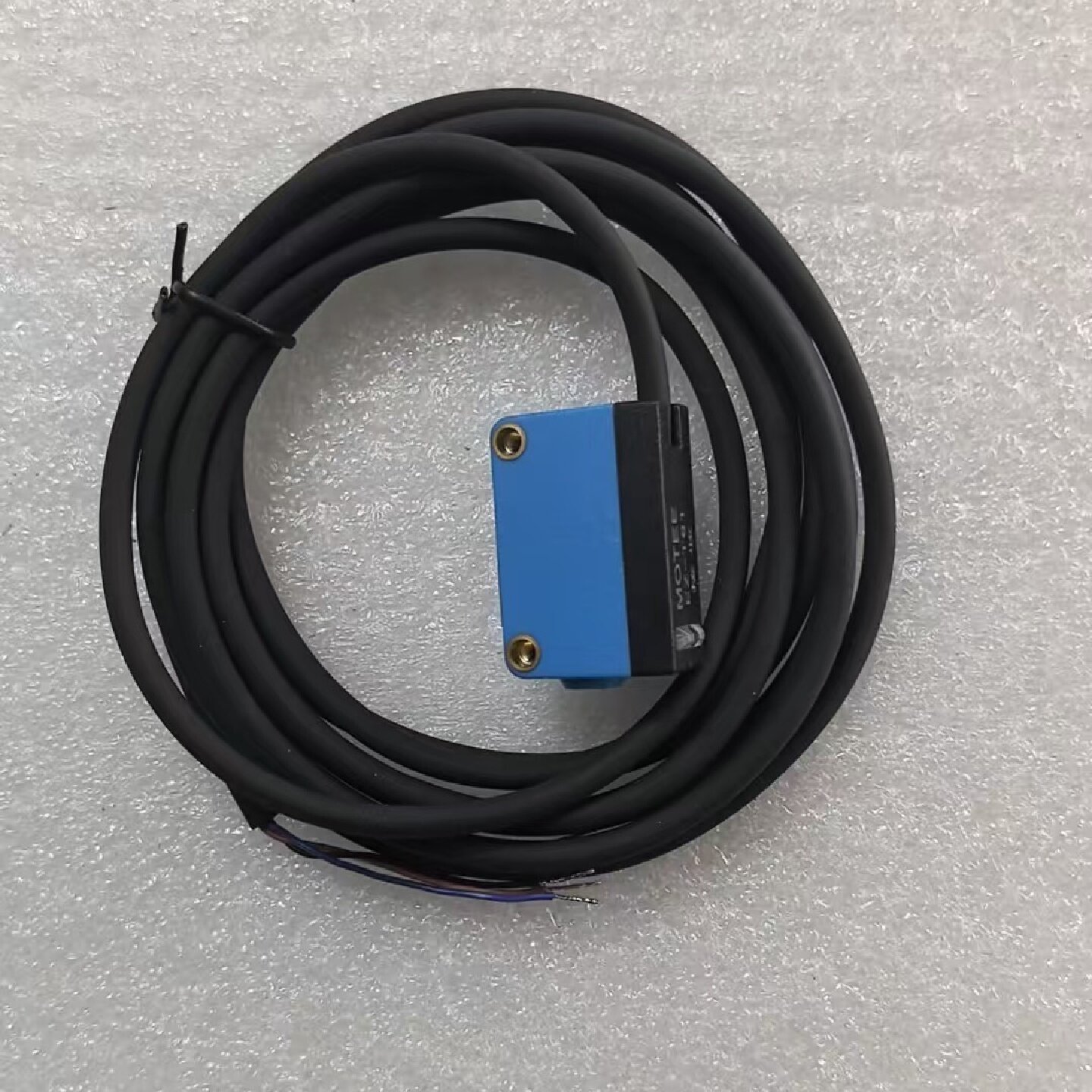 【询价】MOTEE 光电传感器 EZ-T61 成色如图
