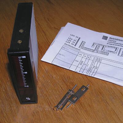 NEW  Weigel LEA23A10RH Digital Bargraph Indicator 0100  mA o