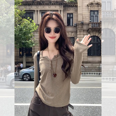 早秋韩系卡其色半开领长袖T恤女修身显瘦别致小众针织内搭上衣