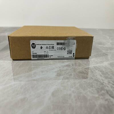 AB PLC 1756-RM2。（电子设备）