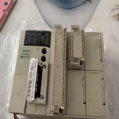 施耐德plc模块：TSX3708001+TSXDMZ28DR~议价