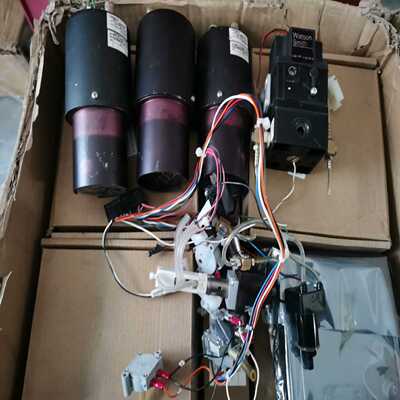 仪器上拆下来的配件仪器光电倍增管XP4526A电子管9询价