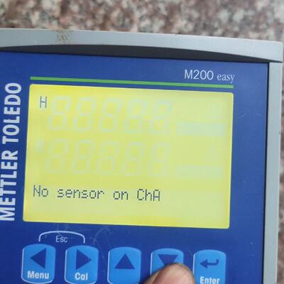 溢价-梅特勒M200CH8092USB接头有点发绿整体成