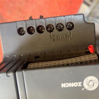 询价-3急售w5.5k80v上海众辰变频器2IOL4z005r5g
