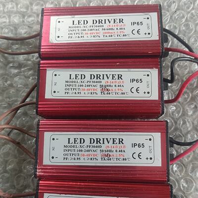 溢价-LED驱动电源XCPF3040D输入100240VAC
