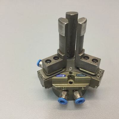 37303538  SCHUNK  37303538Pliers Centred Used